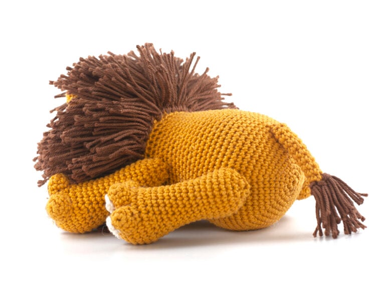 Free Lion Amigurumi crochet pattern - DIY Fluffies