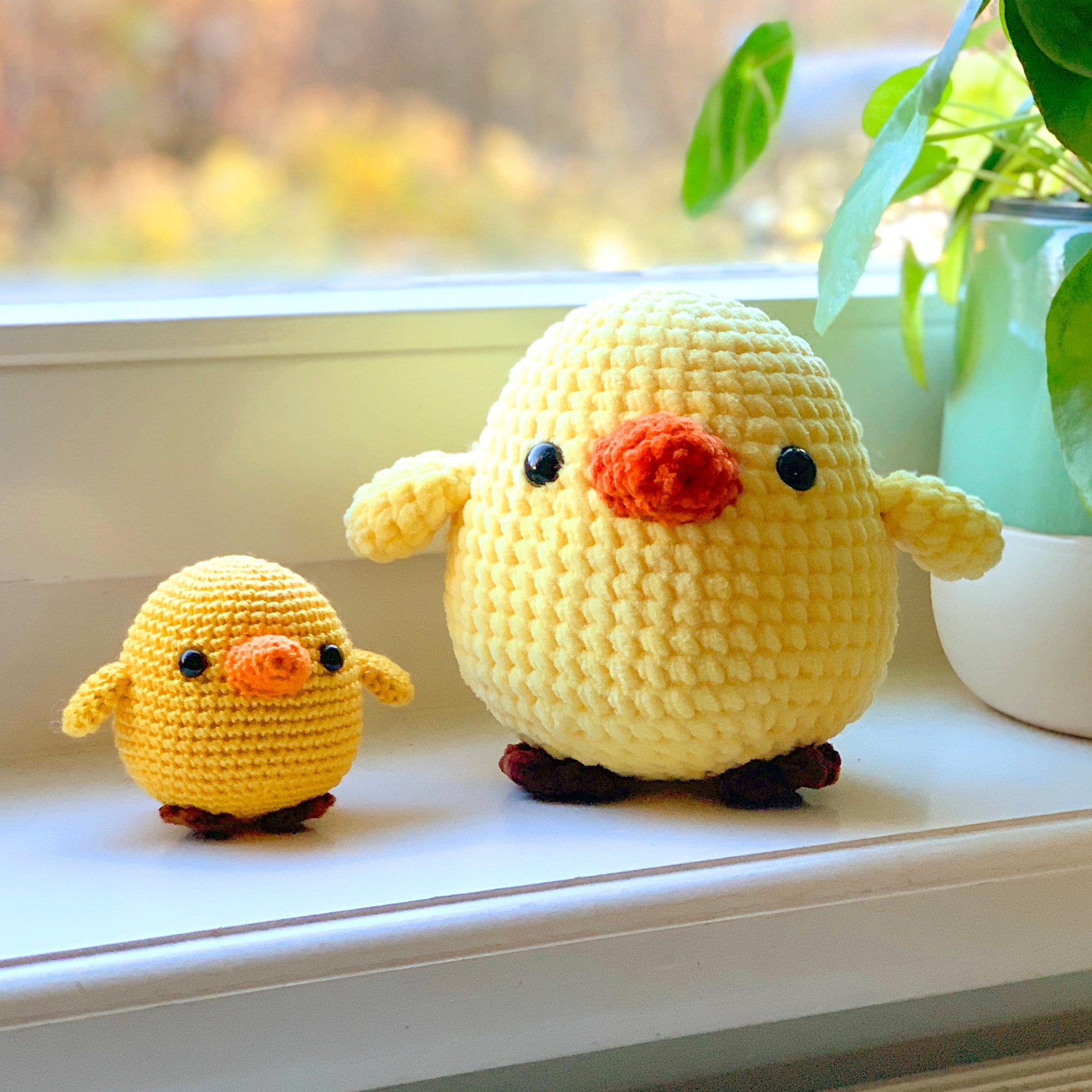 Free Baby Chicken crochet pattern - DIY Fluffies