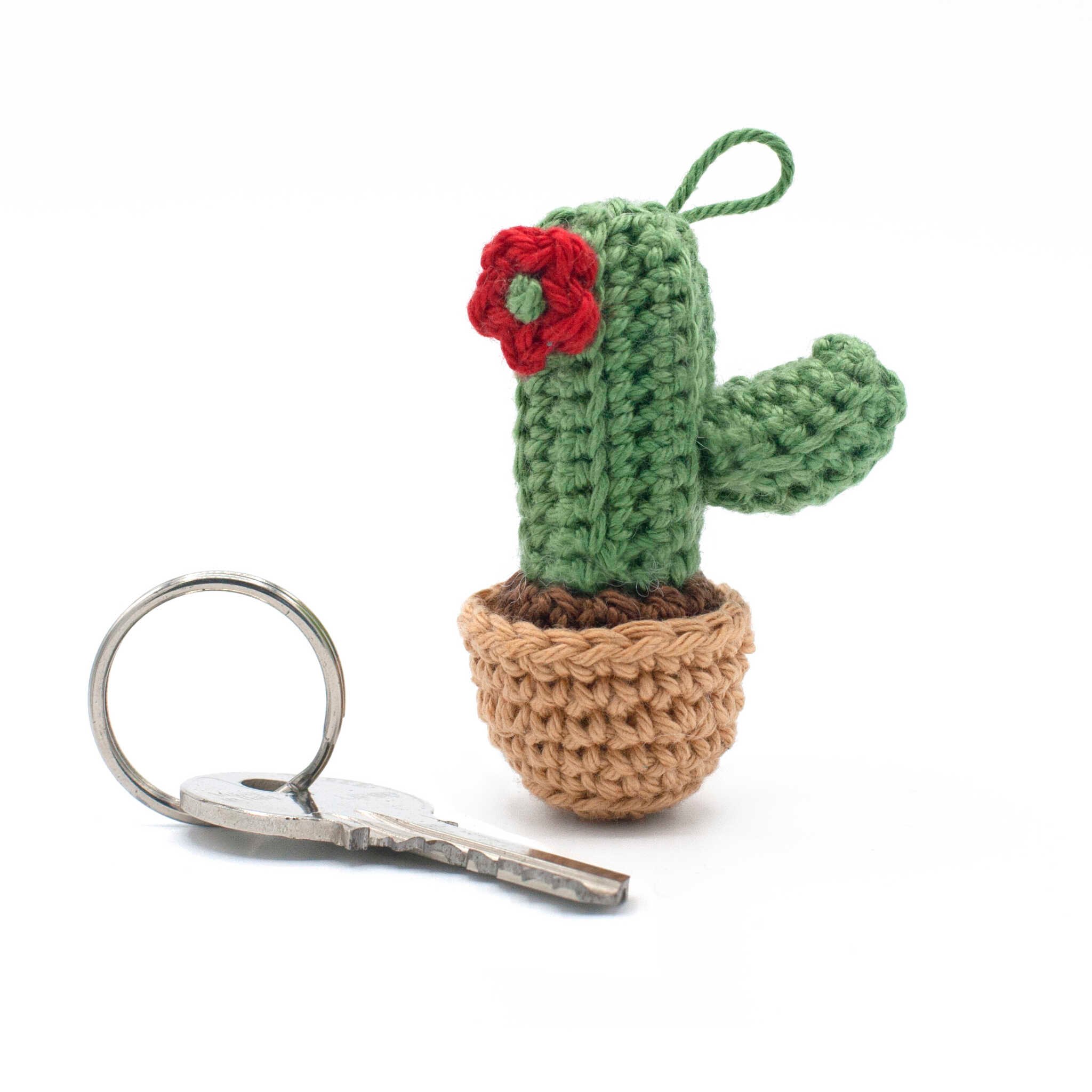 Keychain crochet pattern Free - Cactus - DIY Fluffies