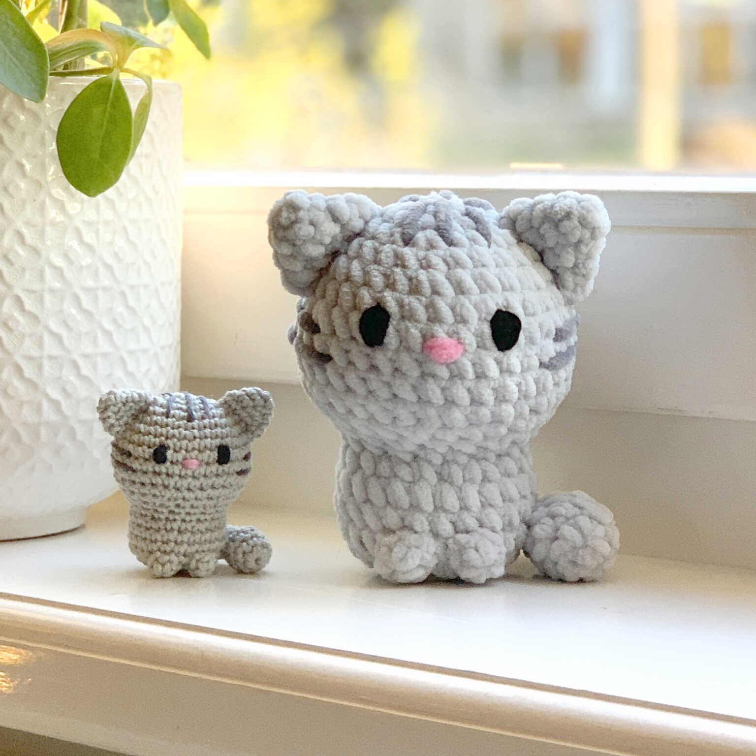 Free Cat Crochet Pattern - DIY Fluffies Lily the Cat Amigurumi