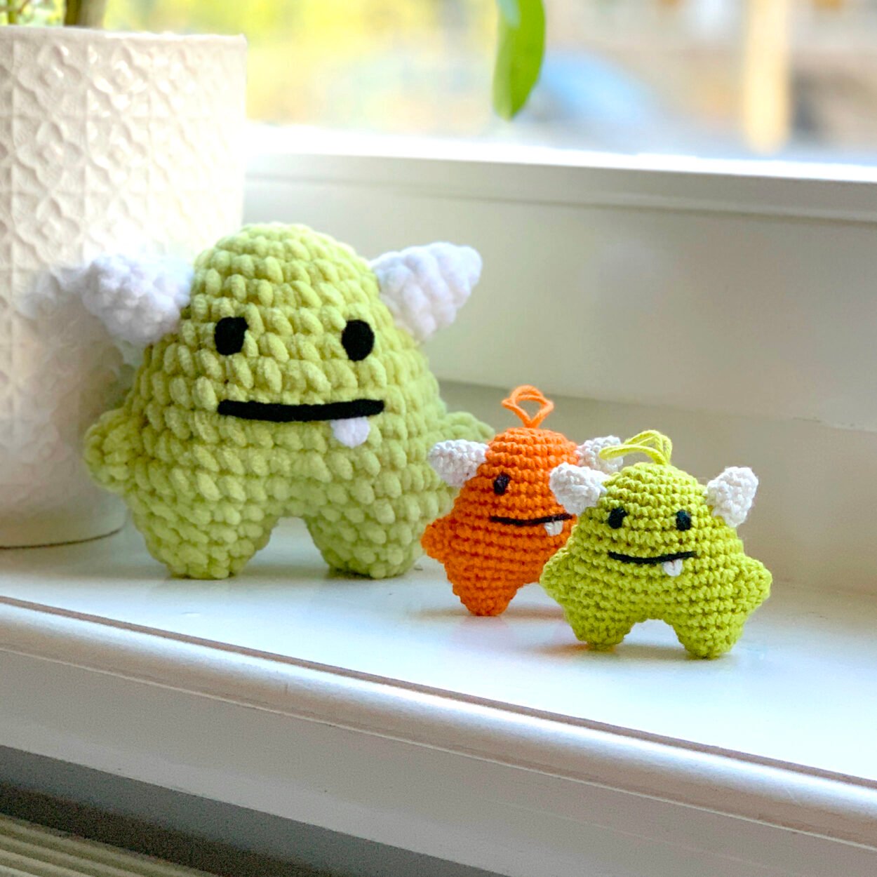 Free Mini Monster amigurumi pattern - Mini Monster Keychain
