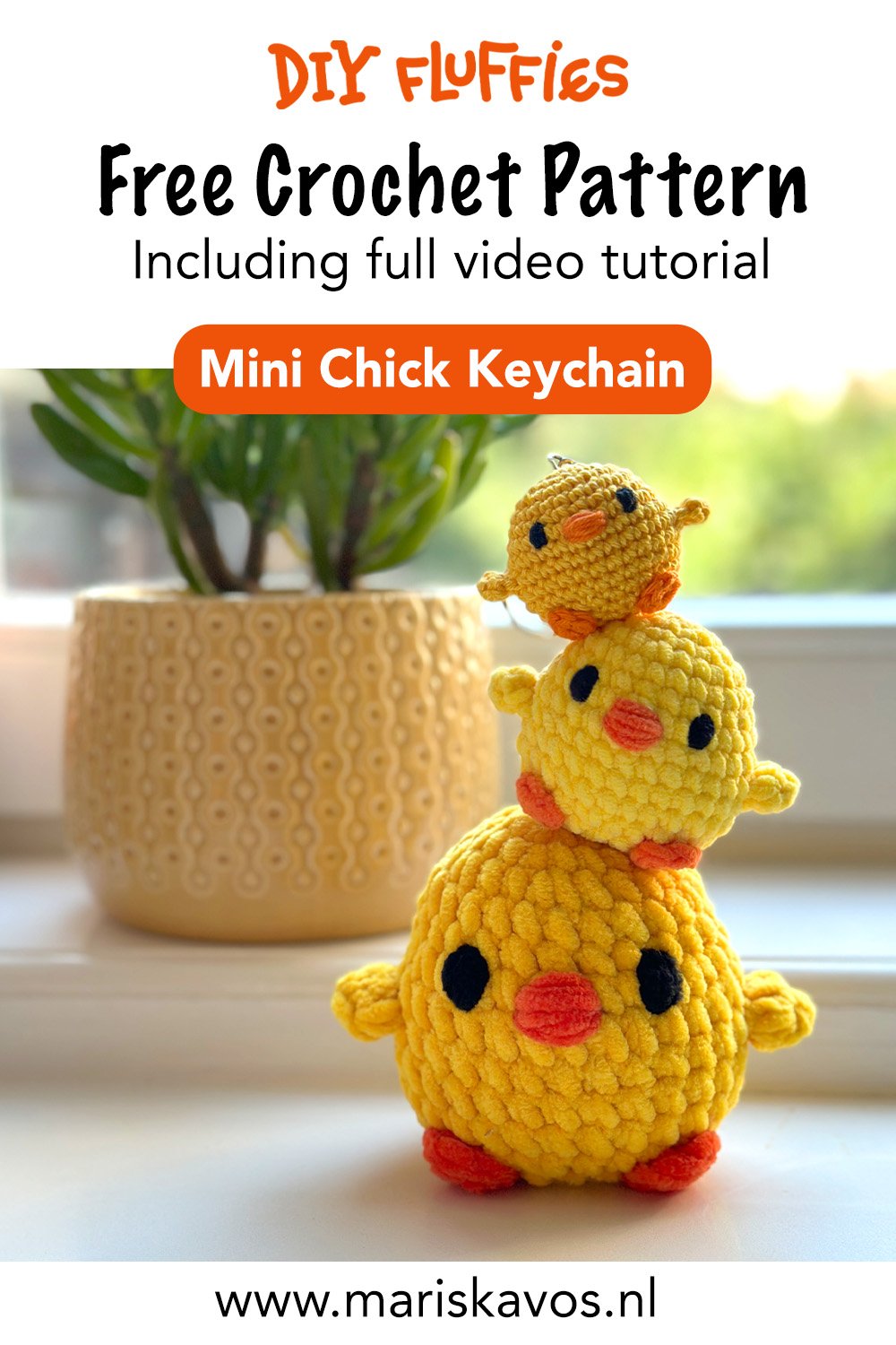 Free Chick Crochet Pattern - Amigurumi Keychain by DIY Fluffies